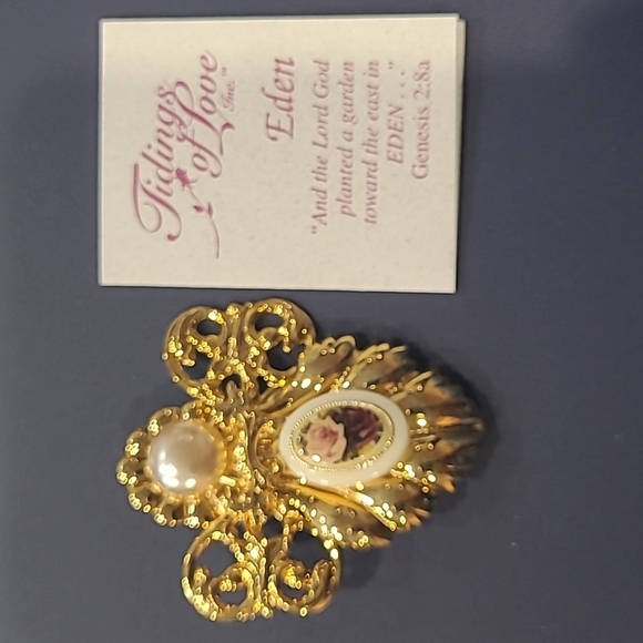 Tidings of Love | Jewelry | Nib Tidings Of Love Eden Angel Pin | Poshmark